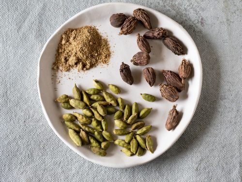 The 12 Best Cardamom Substitutes (Must Have!)